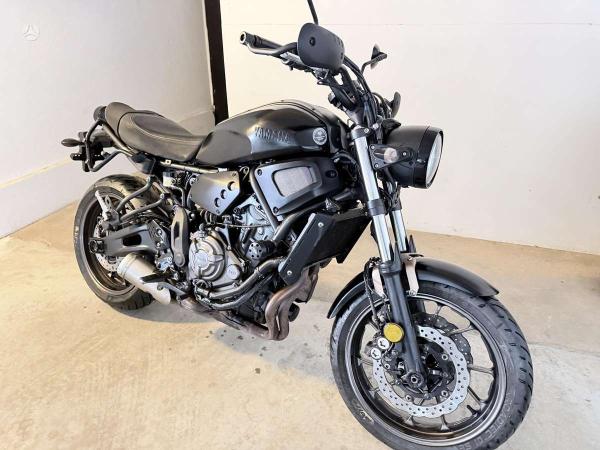 Black Yamaha XSR 2019 in Vilnius, with an engine capacity of 0.70 L and mileage of 16 thousand km for 4350 €, photo 2 on AUTOMOTO.COM.LV