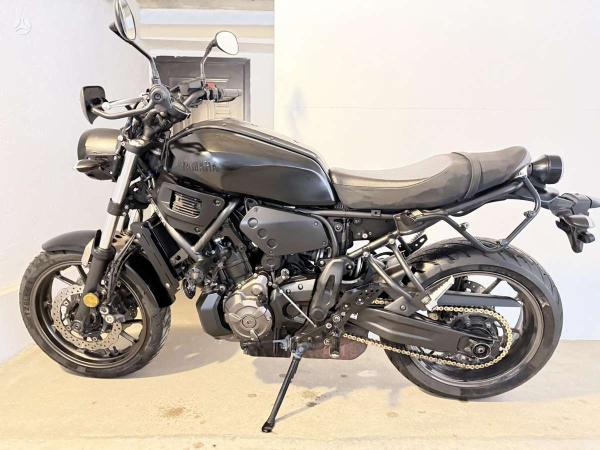 Black Yamaha XSR 2019 in Vilnius, with an engine capacity of 0.70 L and mileage of 16 thousand km for 4350 €, photo 4 on AUTOMOTO.COM.LV
