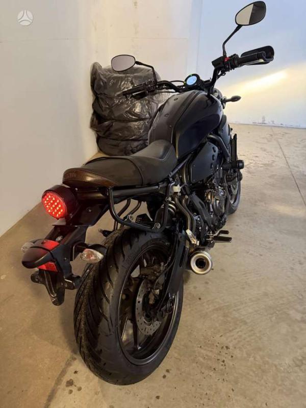 Black Yamaha XSR 2019 in Vilnius, with an engine capacity of 0.70 L and mileage of 16 thousand km for 4350 €, photo 8 on AUTOMOTO.COM.LV