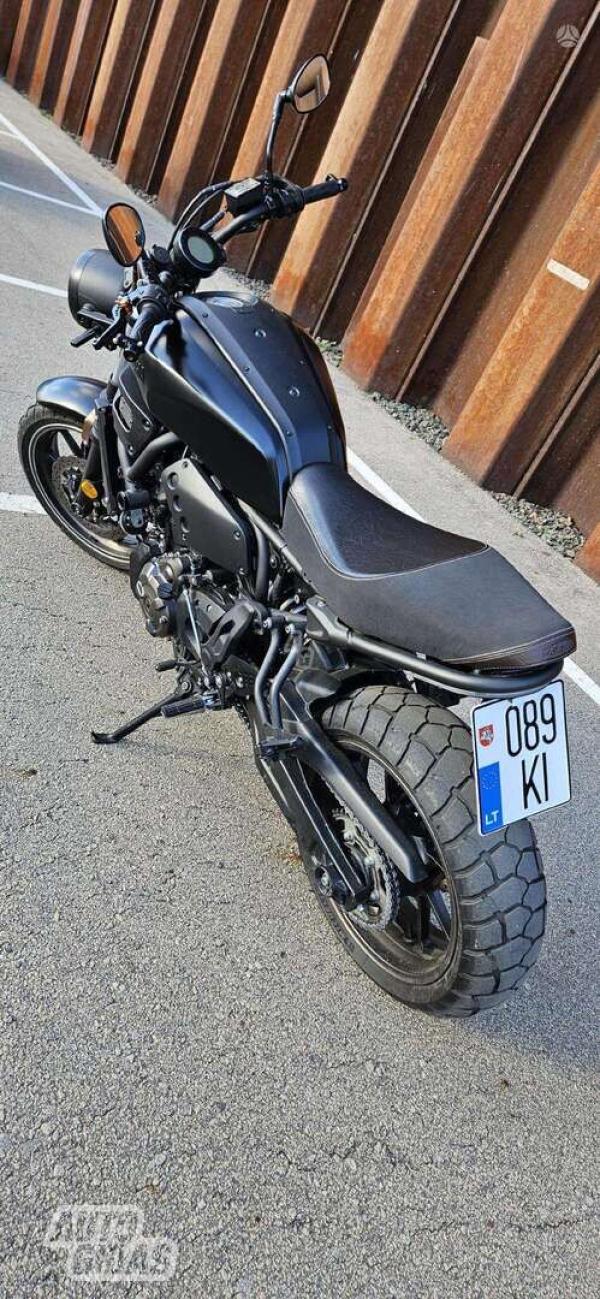 Melns Yamaha XSR 2020 Kauņa, ar dzinēja tilpumu 0.70 L un nobraukumu 18 tūkst. km par 5300 €, foto 3 vietnē AUTOMOTO.COM.LV
