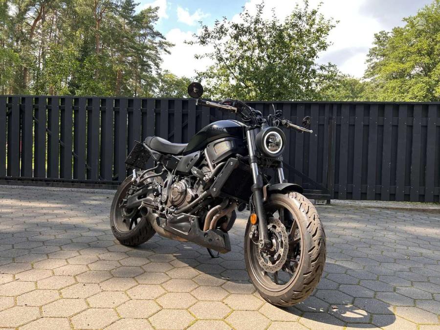 Black Yamaha XSR 2020 in Vilnius, with an engine capacity of 0.70 L and mileage of 9 thousand km for 5999 €, photo 1 on AUTOMOTO.COM.LV