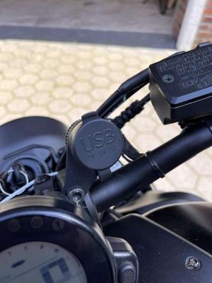 Black Yamaha XSR 2020 in Vilnius, with an engine capacity of 0.70 L and mileage of 9 thousand km for 5999 €, photo 6 on AUTOMOTO.COM.LV