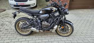 Melns Yamaha XSR 2022 Viļņa, ar dzinēja tilpumu 0.70 L un nobraukumu 15 tūkst. km par 2950 €, foto  vietnē AUTOMOTO.COM.LV