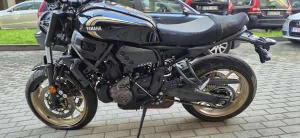Black Yamaha XSR 2022 in Vilnius, with an engine capacity of 0.70 L and mileage of 15 thousand km for 2950 €, photo 8 on AUTOMOTO.COM.LV