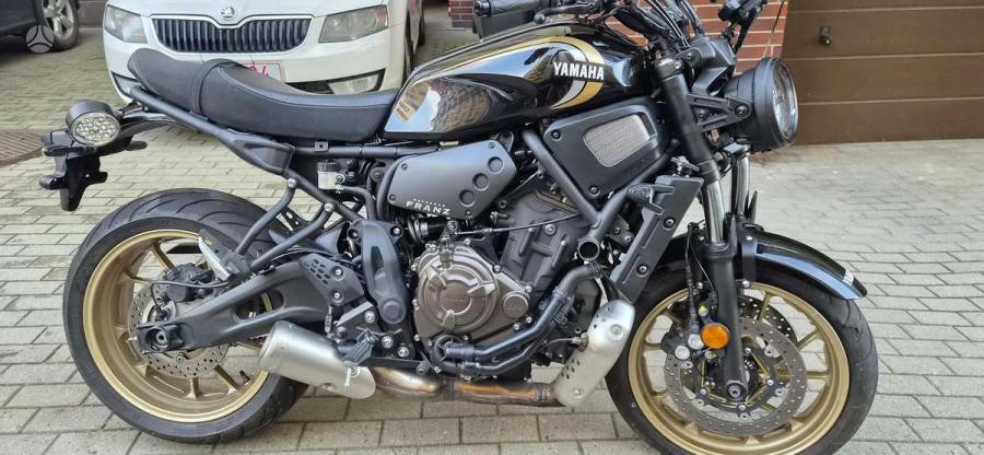 Black Yamaha XSR 2022 in Vilnius, with an engine capacity of 0.70 L and mileage of 15 thousand km for 2950 €, photo 10 on AUTOMOTO.COM.LV