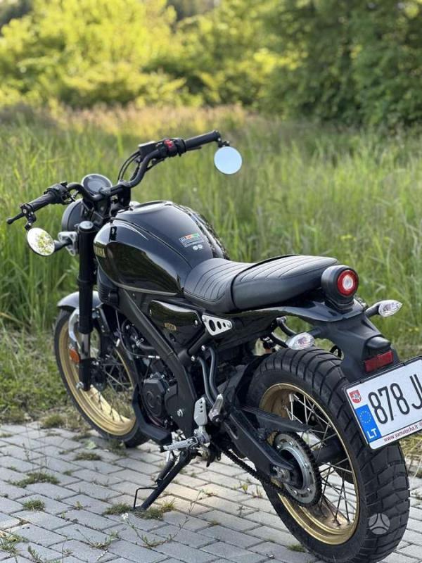 Черный Ямаха XSR 2024 в Паланга, объемом двигателя 0.13 л и пробегом 9 тыс. км за 4200 €, фото 1 на AUTOMOTO.COM.LV