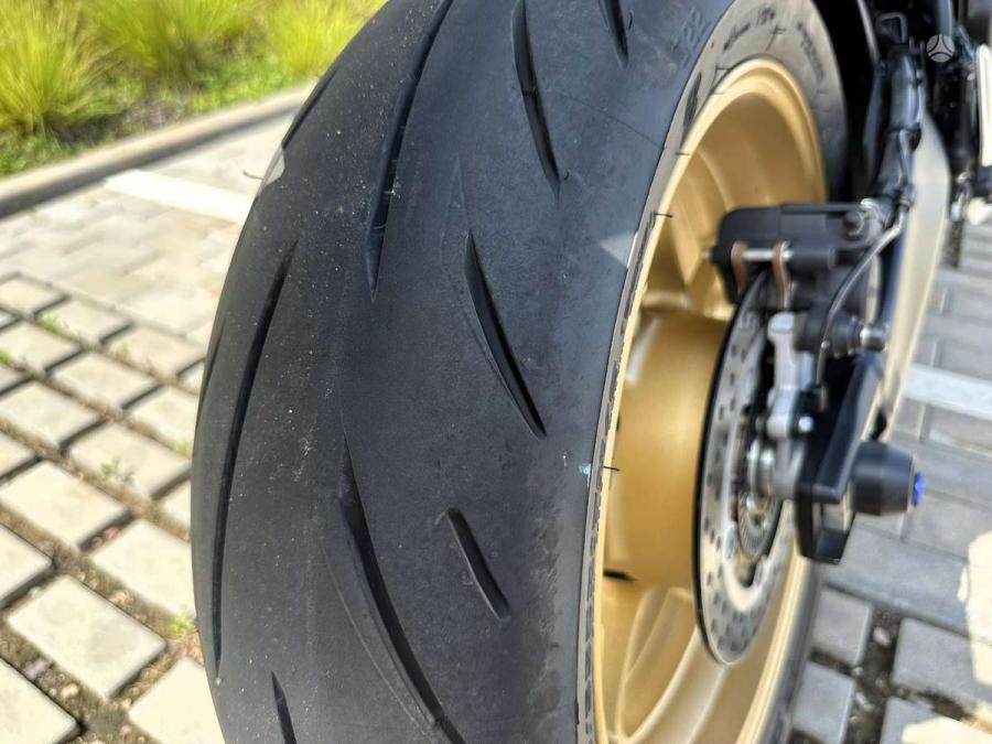Zils Yamaha XSR 2023 Viļņa, ar dzinēja tilpumu 0.89 L un nobraukumu 10 tūkst. km par 8700 €, foto 14 vietnē AUTOMOTO.COM.LV