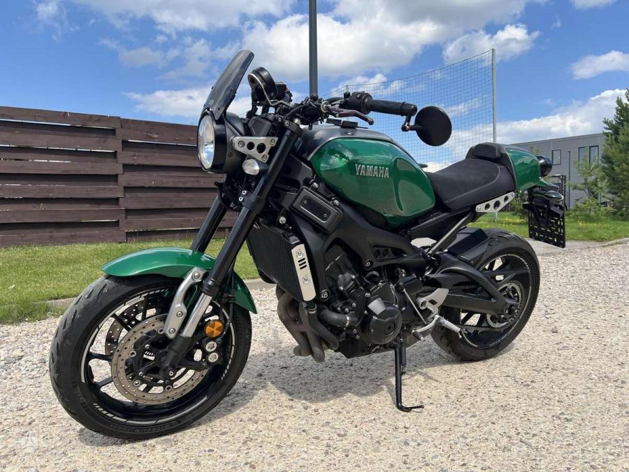Green Yamaha XSR 2017 in Vilnius, with an engine capacity of 0.90 L and mileage of 40 thousand km for 5800 €, photo 1 on AUTOMOTO.COM.LV