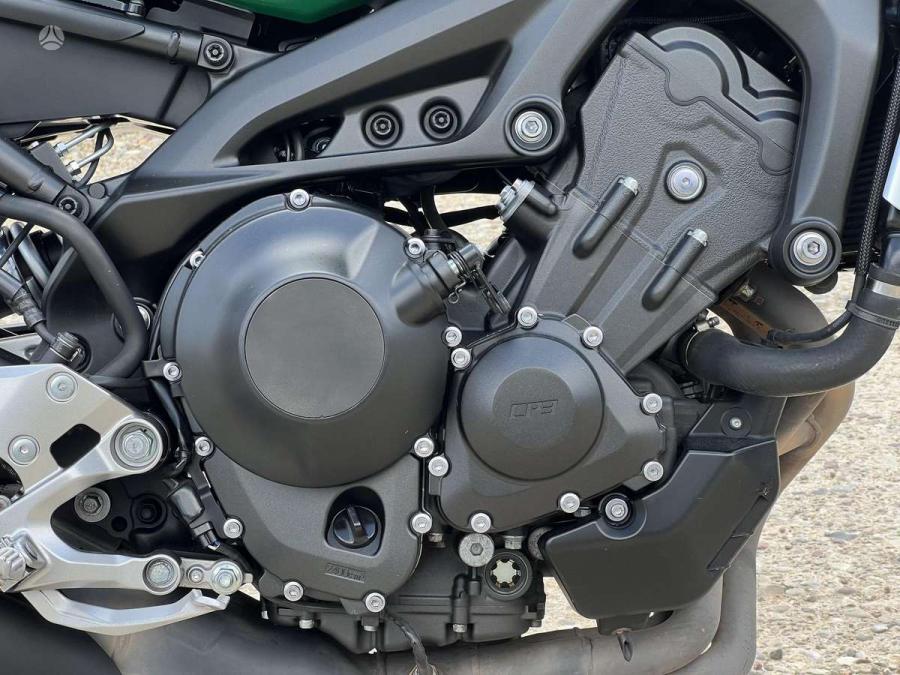Green Yamaha XSR 2017 in Vilnius, with an engine capacity of 0.90 L and mileage of 40 thousand km for 5800 €, photo 13 on AUTOMOTO.COM.LV