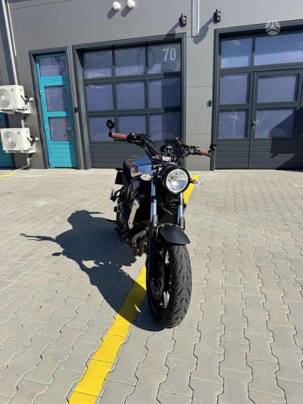 Grey Yamaha XSR 2018 in Kaunas, with an engine capacity of 0.70 L and mileage of 22 thousand km for 4000 €, photo 5 on AUTOMOTO.COM.LV