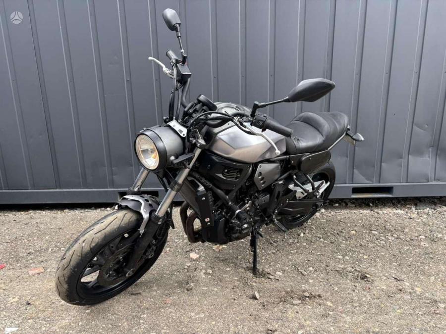 Yamaha XSR 2017 in Vilnius, with an engine capacity of 0.70 L and mileage of 28 thousand km for 3000 €, photo 7 on AUTOMOTO.COM.LV