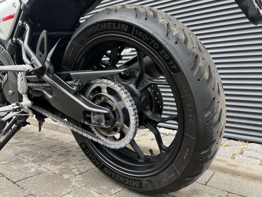 Yamaha XSR 2024 in Riga, with an engine capacity of 0.13 L and mileage of 0 thousand km for 3299 €, photo 13 on AUTOMOTO.COM.LV
