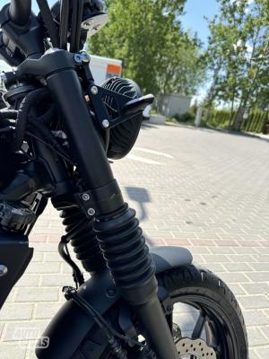 White Yamaha XSR 2016 in Vilnius, with an engine capacity of 0.69 L and mileage of 15 thousand km for 5800 €, photo 10 on AUTOMOTO.COM.LV