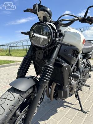 White Yamaha XSR 2016 in Vilnius, with an engine capacity of 0.69 L and mileage of 15 thousand km for 5800 €, photo 12 on AUTOMOTO.COM.LV