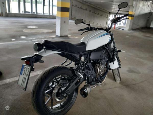 White Yamaha XSR 2022 in Vilnius, with an engine capacity of 0.70 L and mileage of 4 thousand km for 5550 €, photo 4 on AUTOMOTO.COM.LV
