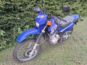 Zils Yamaha XT 600 2001 Tallina, ar dzinēja tilpumu 0.60 L un nobraukumu 31 tūkst. km par 2350 €, foto  vietnē AUTOMOTO.COM.LV