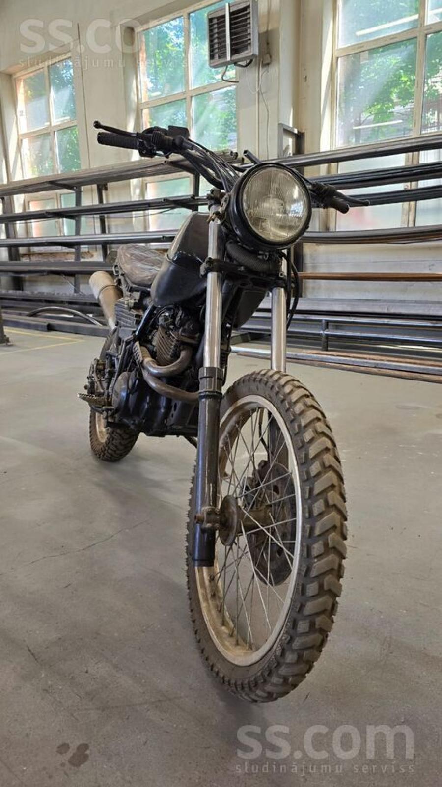 Yamaha XT 600 1988 in Riga, with an engine capacity of 0.60 L and mileage of 0 thousand km for 686 €, photo 3 on AUTOMOTO.COM.LV