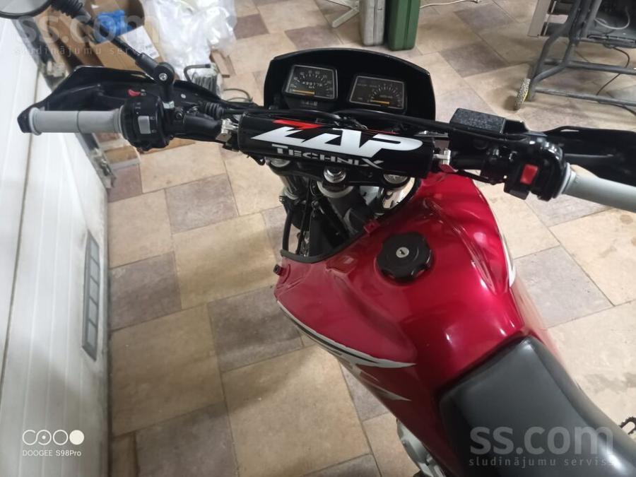 Yamaha XT 600E 1999 in Daugavpils, with an engine capacity of 0.60 L and mileage of 0 thousand km for 2400 €, photo 4 on AUTOMOTO.COM.LV