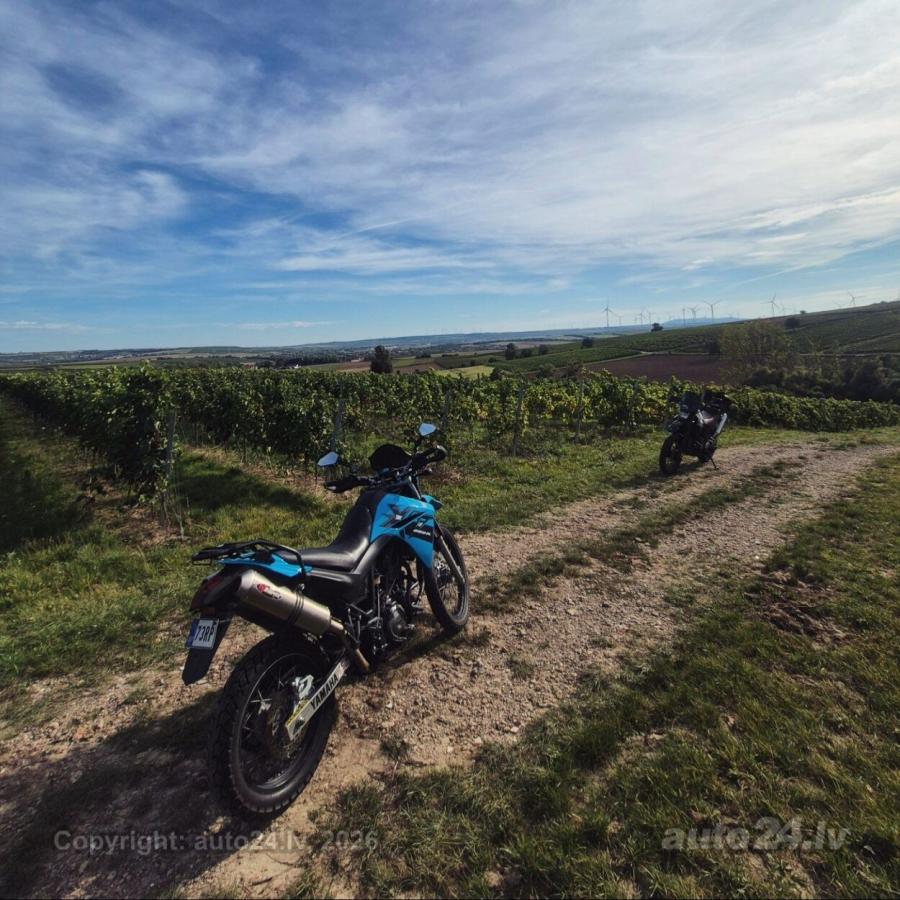 Blue Yamaha XT 660R 2007 in Tallinn, with an engine capacity of 0.00 L and mileage of 53 thousand km for 4200 €, photo 3 on AUTOMOTO.COM.LV