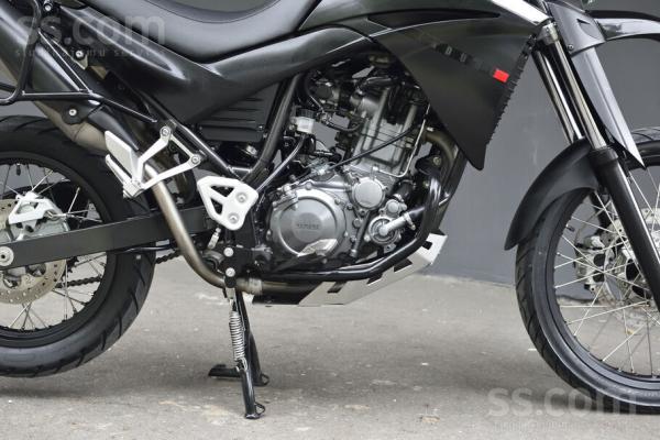 Yamaha XT 660R 2011 in Riga, with an engine capacity of 0.66 L and mileage of 0 thousand km for 4950 €, photo 6 on AUTOMOTO.COM.LV