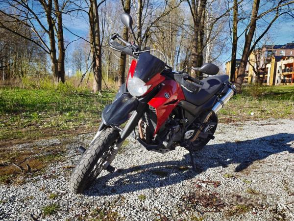 Sarkans Yamaha Xt 660X 2005 Tallina, ar dzinēja tilpumu 0.66 L un nobraukumu 48 tūkst. km par 3900 €, foto 2 vietnē AUTOMOTO.COM.LV