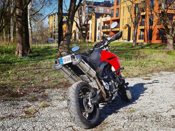 Sarkans Yamaha Xt 660X 2005 Tallina, ar dzinēja tilpumu 0.66 L un nobraukumu 48 tūkst. km par 3900 €, foto 7 vietnē AUTOMOTO.COM.LV