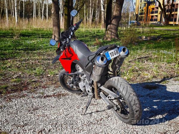 Sarkans Yamaha Xt 660X 2005 Tallina, ar dzinēja tilpumu 0.66 L un nobraukumu 48 tūkst. km par 3900 €, foto 8 vietnē AUTOMOTO.COM.LV