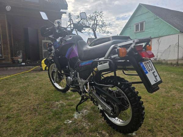 Melns Yamaha XT 1993 Vievis, ar dzinēja tilpumu 0.65 L un nobraukumu 31 tūkst. km par 2850 €, foto 3 vietnē AUTOMOTO.COM.LV