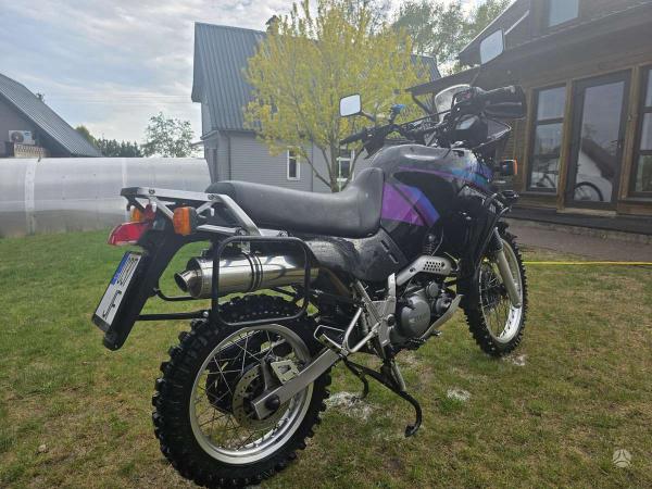 Melns Yamaha XT 1993 Vievis, ar dzinēja tilpumu 0.65 L un nobraukumu 31 tūkst. km par 2850 €, foto 5 vietnē AUTOMOTO.COM.LV