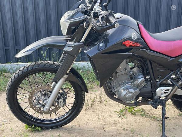 Melns Yamaha XT 2004 Viļņa, ar dzinēja tilpumu 0.66 L un nobraukumu 39 tūkst. km par 2700 €, foto 4 vietnē AUTOMOTO.COM.LV