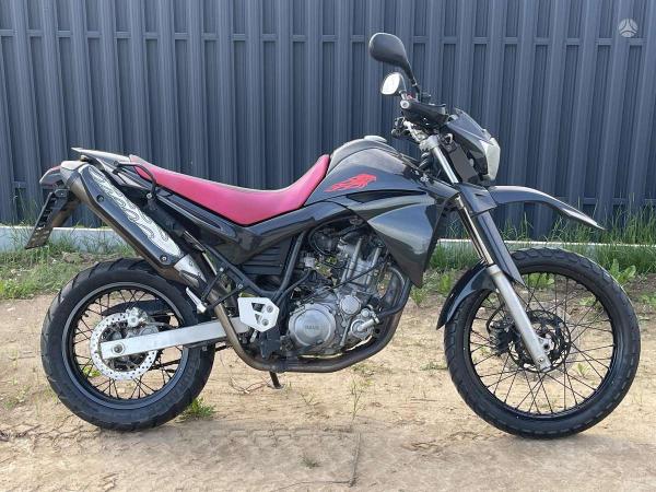Melns Yamaha XT 2004 Viļņa, ar dzinēja tilpumu 0.66 L un nobraukumu 39 tūkst. km par 2700 €, foto 6 vietnē AUTOMOTO.COM.LV