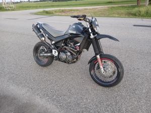 Black Yamaha XT 2005 in Prienai, with an engine capacity of 0.00 L and mileage of 47 thousand km for 2000 €, photo  on AUTOMOTO.COM.LV