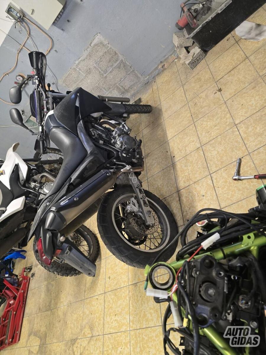 Black Yamaha XT 2005 in Marijampole, with an engine capacity of 0.00 L and mileage of 0 thousand km for 2500 €, photo 6 on AUTOMOTO.COM.LV