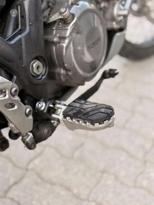 Melns Yamaha XT 2008 Viļņa, ar dzinēja tilpumu 0.66 L un nobraukumu 63 tūkst. km par 4300 €, foto 7 vietnē AUTOMOTO.COM.LV
