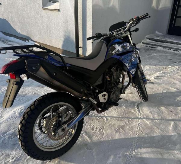 Zils Yamaha XT 2005 Šauļi, ar dzinēja tilpumu 0.66 L un nobraukumu 20 tūkst. km par 2500 €, foto 2 vietnē AUTOMOTO.COM.LV