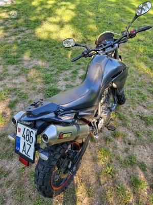 Pelēks Yamaha XT 2005 Viļņa, ar dzinēja tilpumu 0.00 L un nobraukumu 22 tūkst. km par 3100 €, foto 5 vietnē AUTOMOTO.COM.LV
