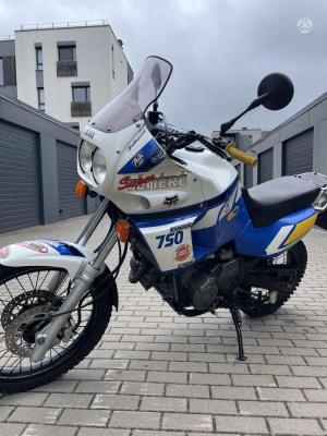 Белый Ямаха XTZ 1989 в Вильнюс, объемом двигателя 0.75 л и пробегом 38 тыс. км за 1800 €, фото 4 на AUTOMOTO.COM.LV