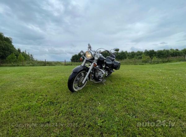 Черный Ямаха XV 1600 2001 в Таллин, объемом двигателя 1.60 л и пробегом 32 тыс. км за 5000 €, фото 4 на AUTOMOTO.COM.LV