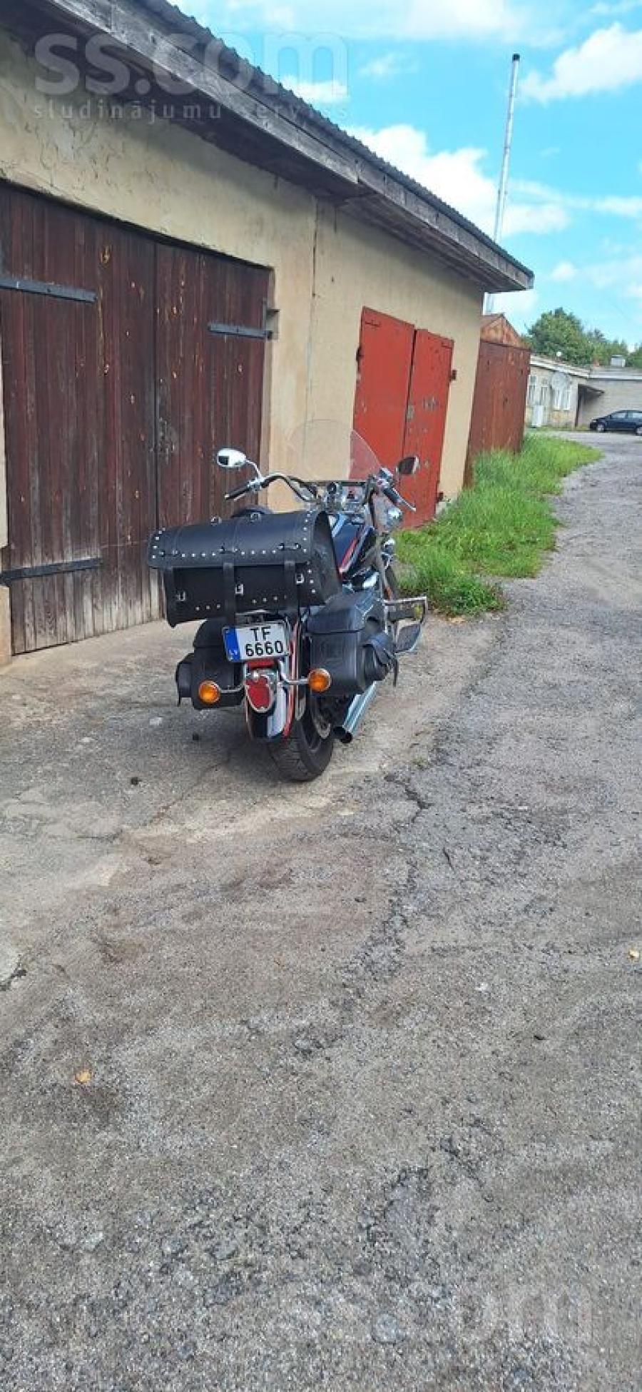 Yamaha XV 1600 1999 in Tukums, with an engine capacity of 1.60 L and mileage of 0 thousand km for 4900 €, photo 3 on AUTOMOTO.COM.LV