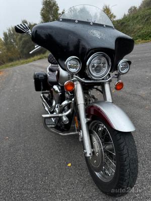 Yamaha XV 1600 2003 Tallina, ar dzinēja tilpumu 1.60 L un nobraukumu 30 tūkst. km par 6200 €, foto 3 vietnē AUTOMOTO.COM.LV