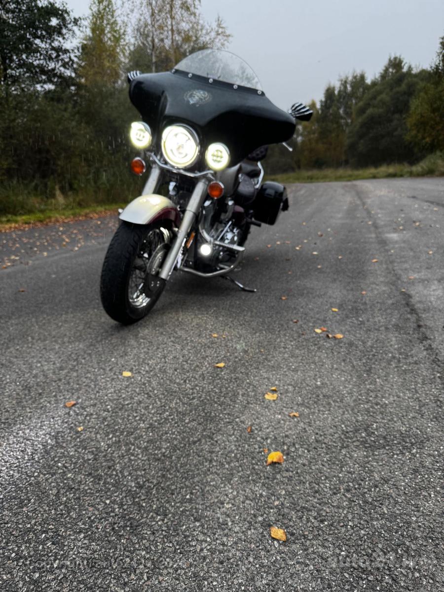 Yamaha XV 1600 2003 Tallina, ar dzinēja tilpumu 1.60 L un nobraukumu 30 tūkst. km par 6200 €, foto 5 vietnē AUTOMOTO.COM.LV