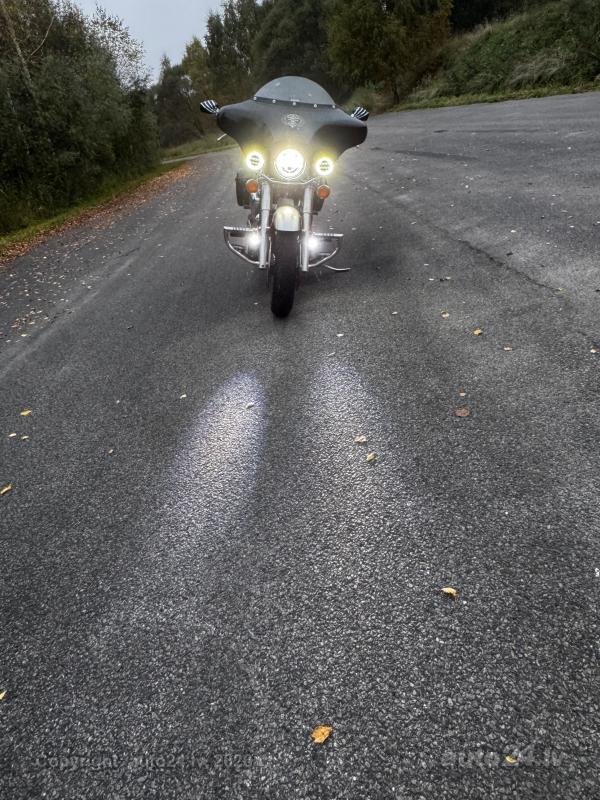 Yamaha XV 1600 2003 Tallina, ar dzinēja tilpumu 1.60 L un nobraukumu 30 tūkst. km par 6200 €, foto 7 vietnē AUTOMOTO.COM.LV