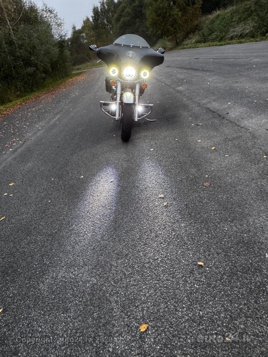 Yamaha XV 1600 2003 Tallina, ar dzinēja tilpumu 1.60 L un nobraukumu 30 tūkst. km par 6200 €, foto 7 vietnē AUTOMOTO.COM.LV