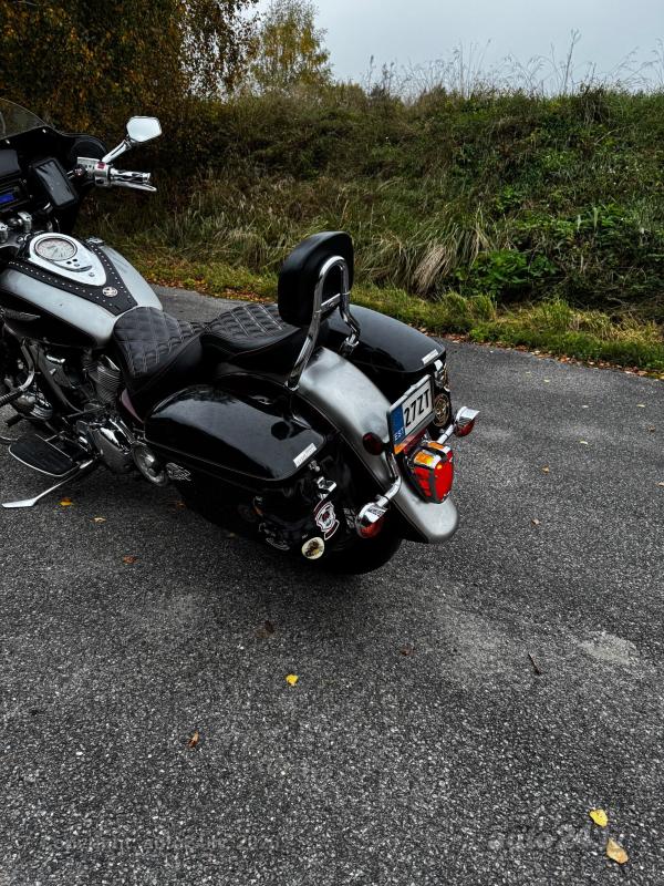 Yamaha XV 1600 2003 Tallina, ar dzinēja tilpumu 1.60 L un nobraukumu 30 tūkst. km par 6200 €, foto 9 vietnē AUTOMOTO.COM.LV