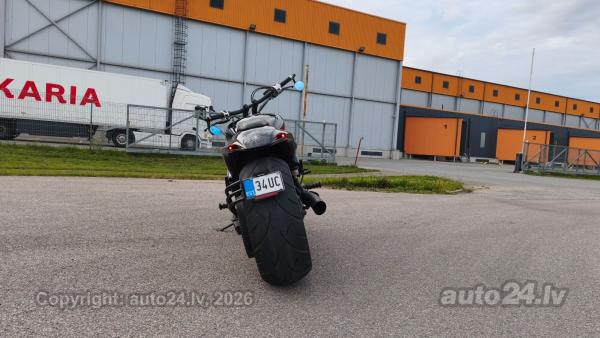 Melns Yamaha XV 1700 Warrior 2002 Tallina, ar dzinēja tilpumu 1.67 L un nobraukumu 32 tūkst. km par 7500 €, foto 5 vietnē AUTOMOTO.COM.LV