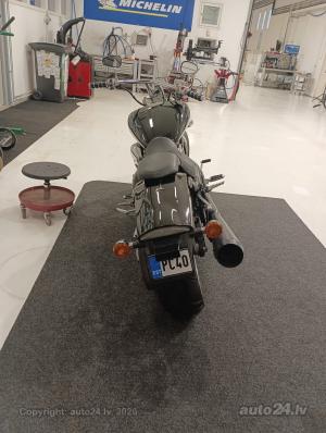 Black Yamaha XV 1700 Warrior 2002 in Tallinn, with an engine capacity of 1.70 L and mileage of 26 thousand km for 7000 €, photo 6 on AUTOMOTO.COM.LV