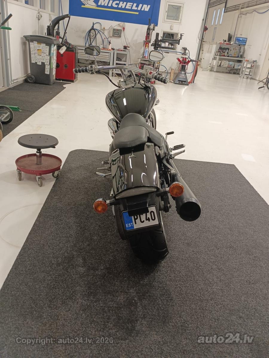 Black Yamaha XV 1700 Warrior 2002 in Tallinn, with an engine capacity of 1.70 L and mileage of 26 thousand km for 7000 €, photo 6 on AUTOMOTO.COM.LV