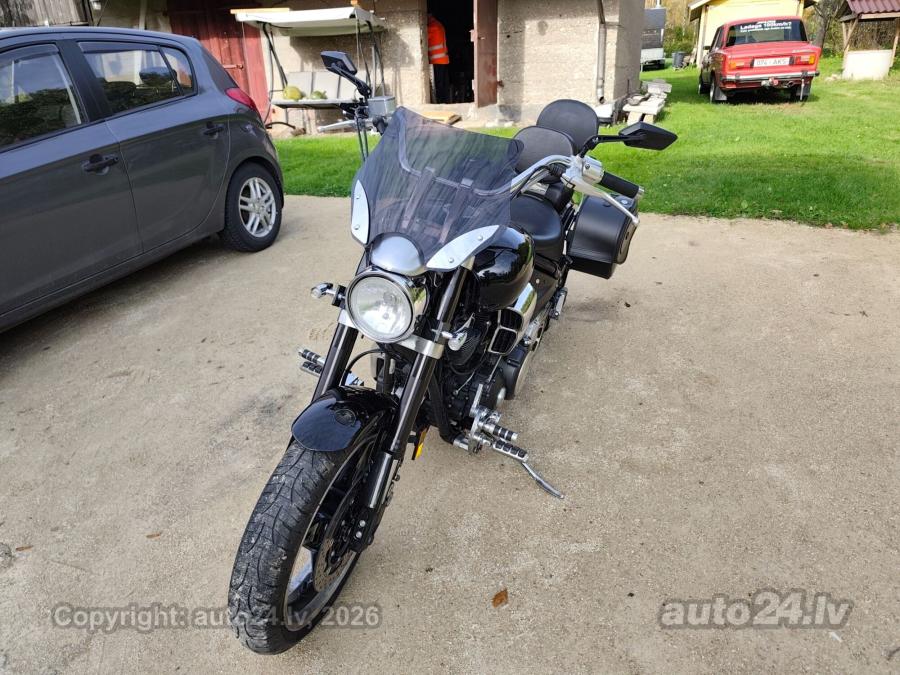 Melns Yamaha XV 1700 Warrior 2002 Viljandi, ar dzinēja tilpumu 1.67 L un nobraukumu 19 tūkst. km par 7800 €, foto 4 vietnē AUTOMOTO.COM.LV