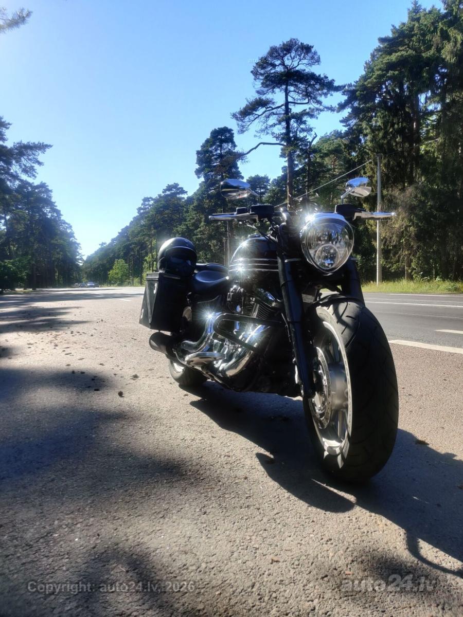 Black Yamaha Xv 1900 2011 in Tallinn, with an engine capacity of 0.00 L and mileage of 13 thousand km for 6999 €, photo 9 on AUTOMOTO.COM.LV
