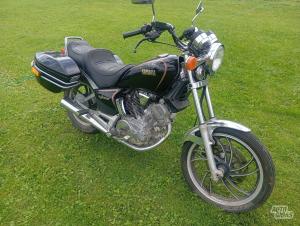 Melns Yamaha XV 1983 Alīta, ar dzinēja tilpumu 0.40 L un nobraukumu 37 tūkst. km par 1850 €, foto  vietnē AUTOMOTO.COM.LV